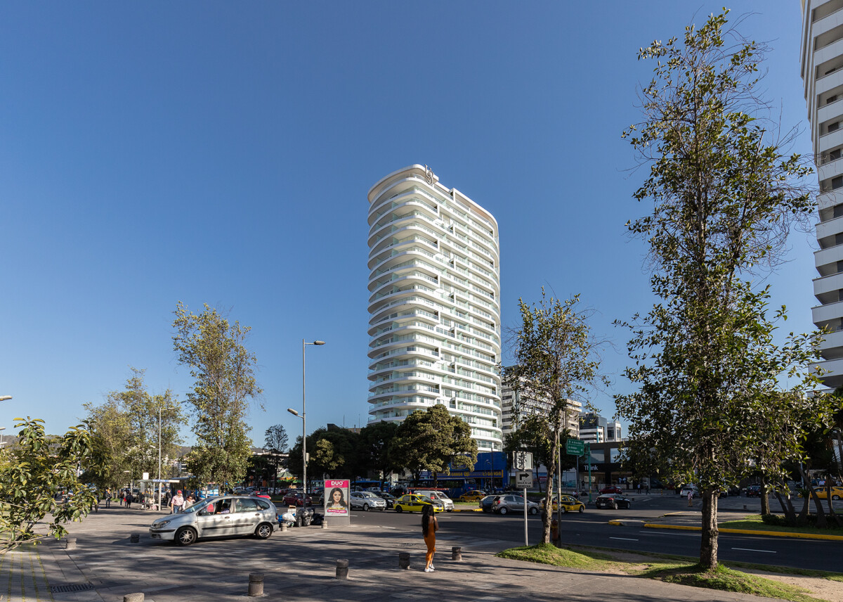 QUITO | En la Mitad del Mundo | | Page 11 | SkyscraperCity Forum